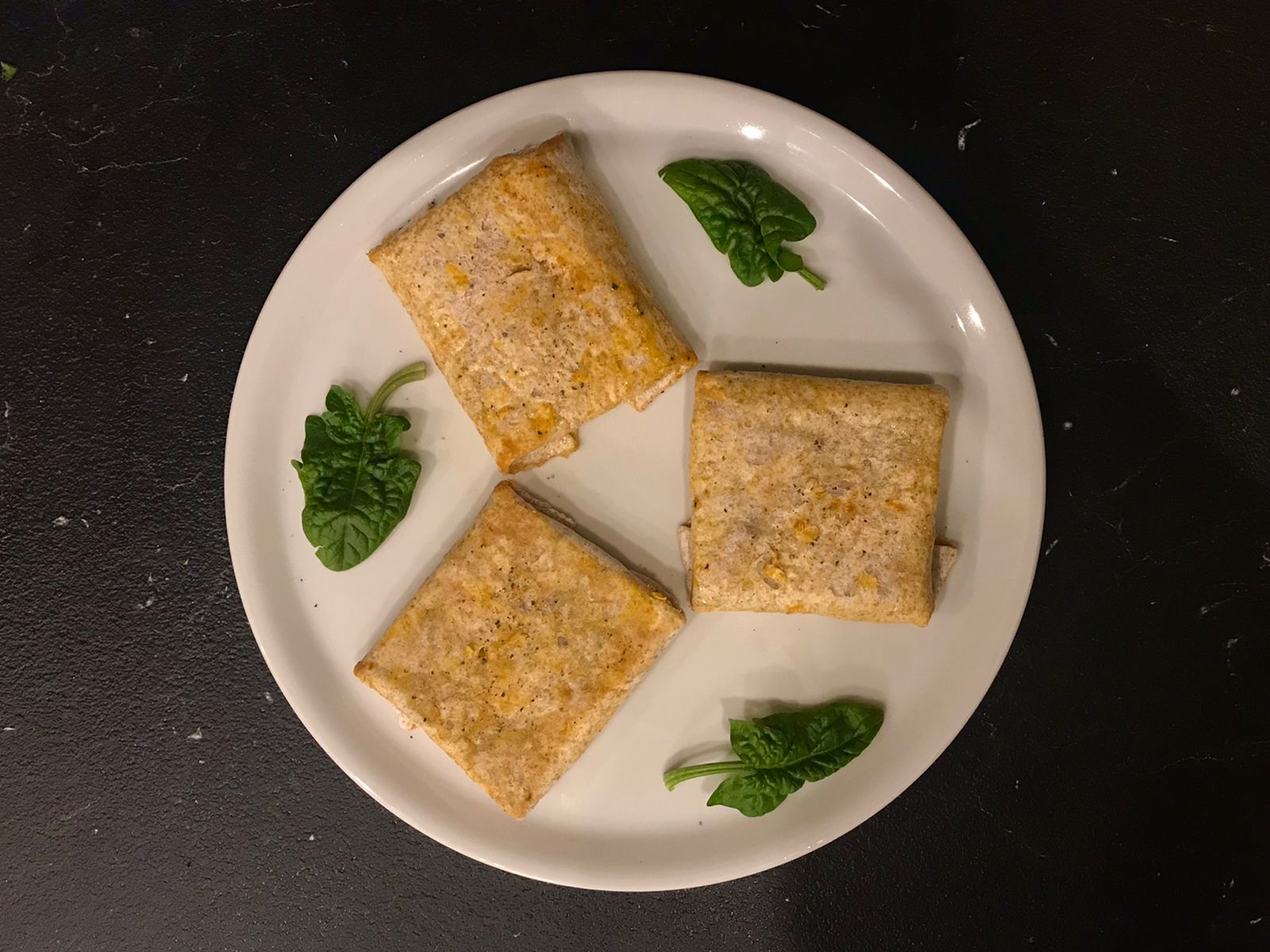 Lavash with chicken, cheese and spinach - Sunday Cooking