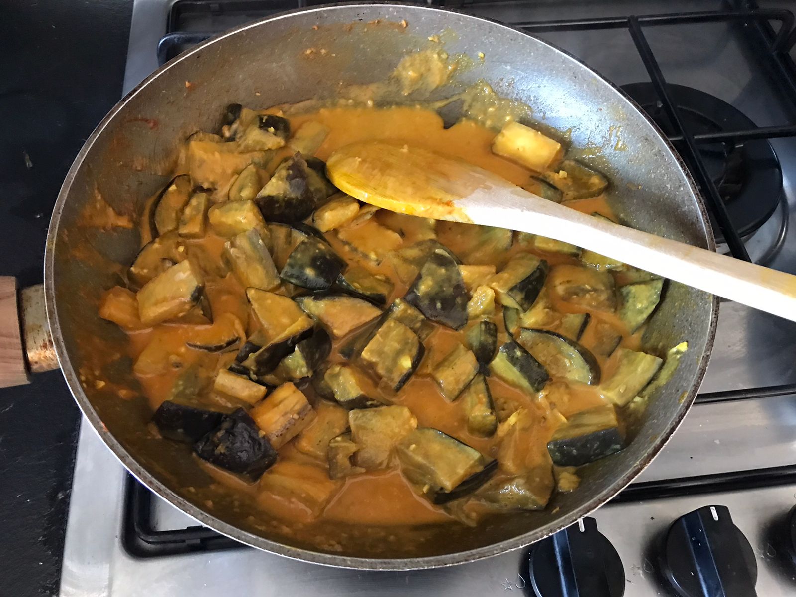 Exploring Sri Lanka's Eggplant Curry: A Flavorful Adventure - Sunday ...